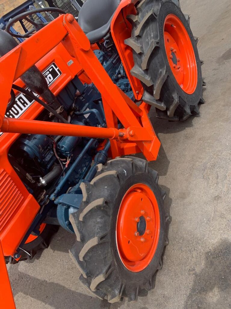 KUBOTA L1500 TRACTOR WITH FEL – Miller Plant and Equipment